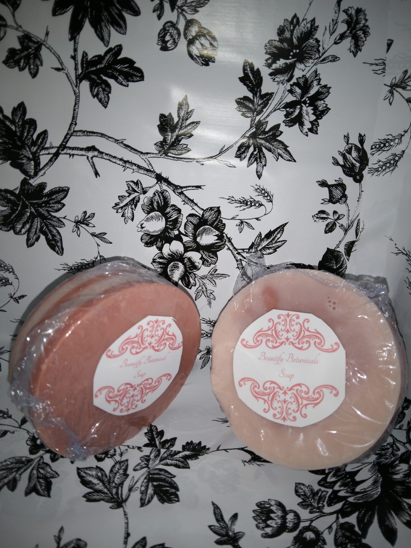 Madder Root and Rhassoul Clay Goat’s Milk Soap – beautifybotanicals
